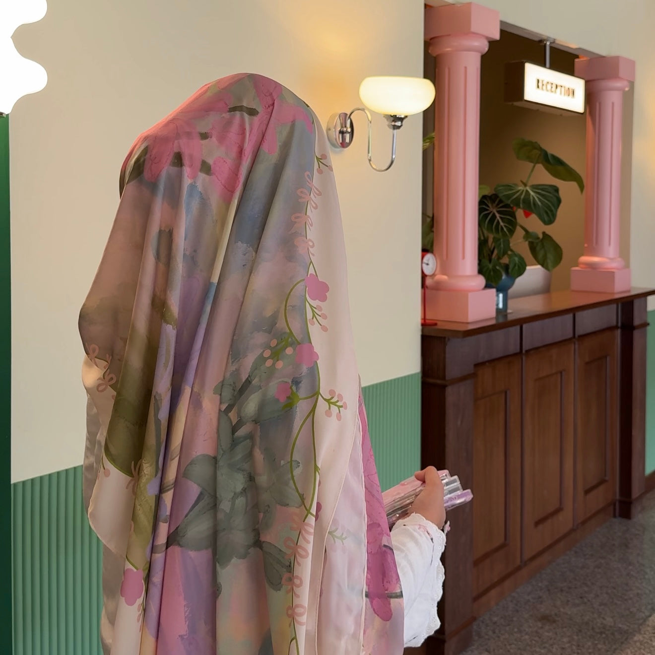 Tentang Lily Scarves Collection – Temu Bunga